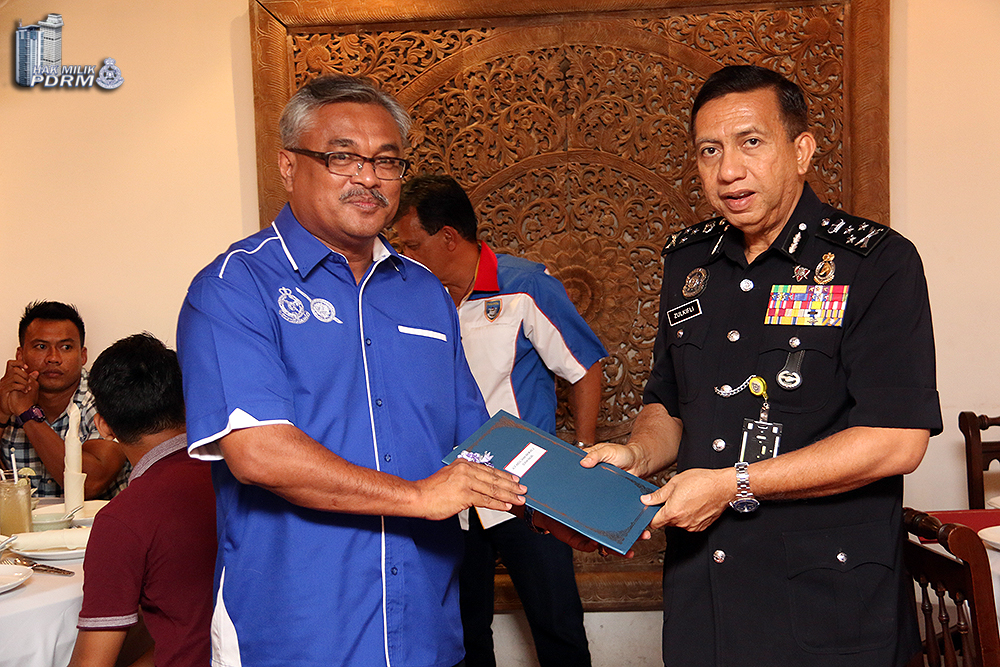 ATLET PDRM DIBERI PENGHARGAAN