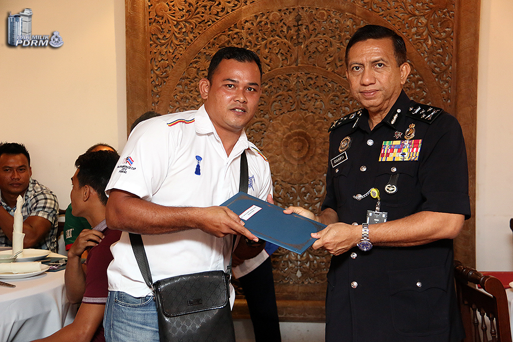 ATLET PDRM DIBERI PENGHARGAAN