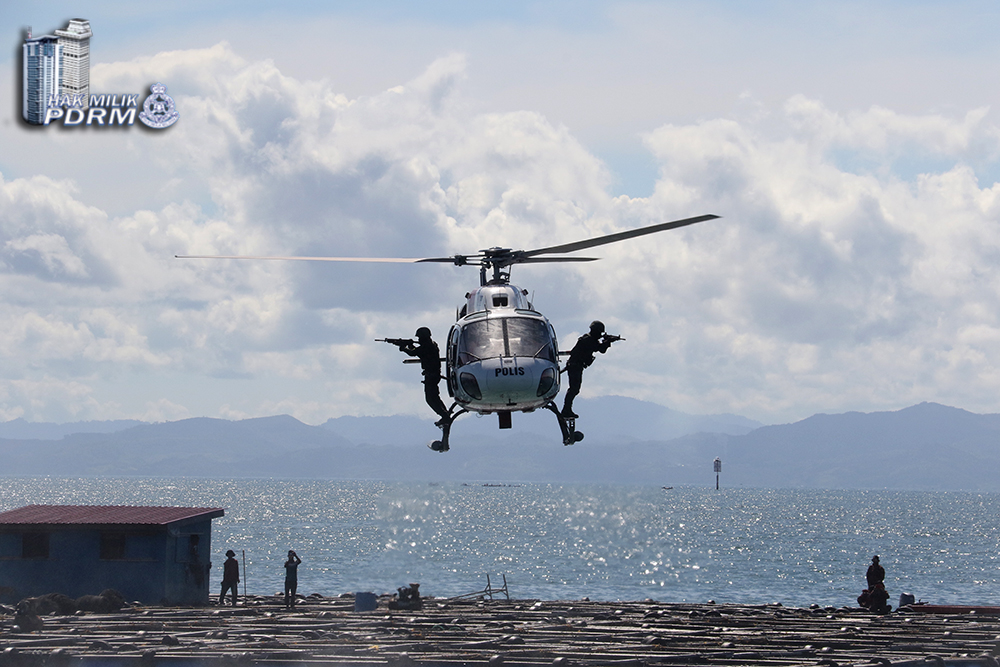 ESSCOM DAN MASYARAKAT KUDAT IKRAR PERTAHAN PERAIRAN TIMUR SABAH