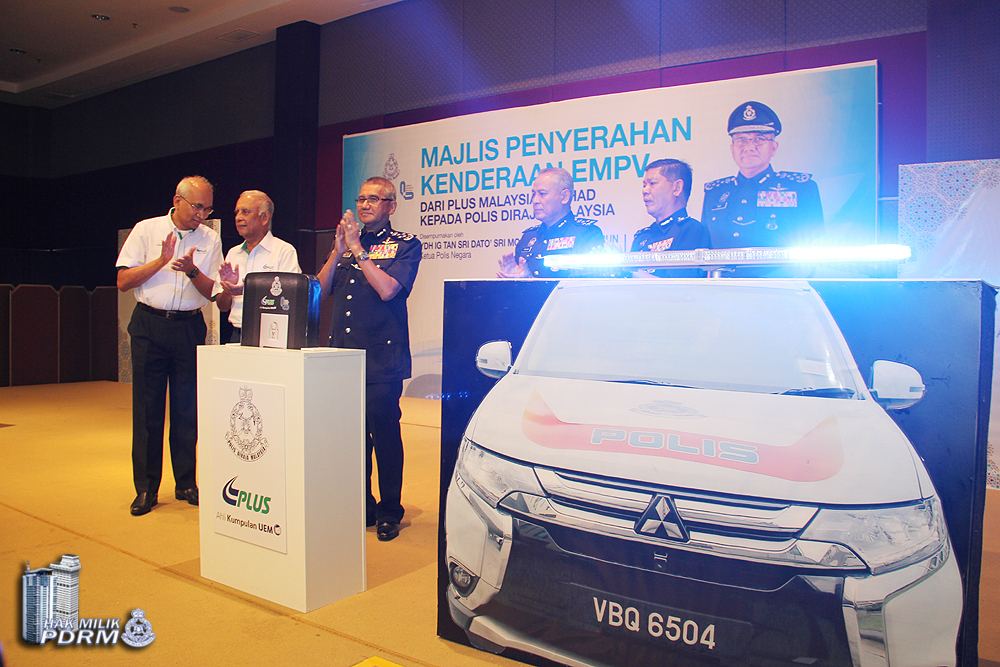 PDRM TERIMA 15 MITSUBISHI OUTLANDER DARIPADA PLUS