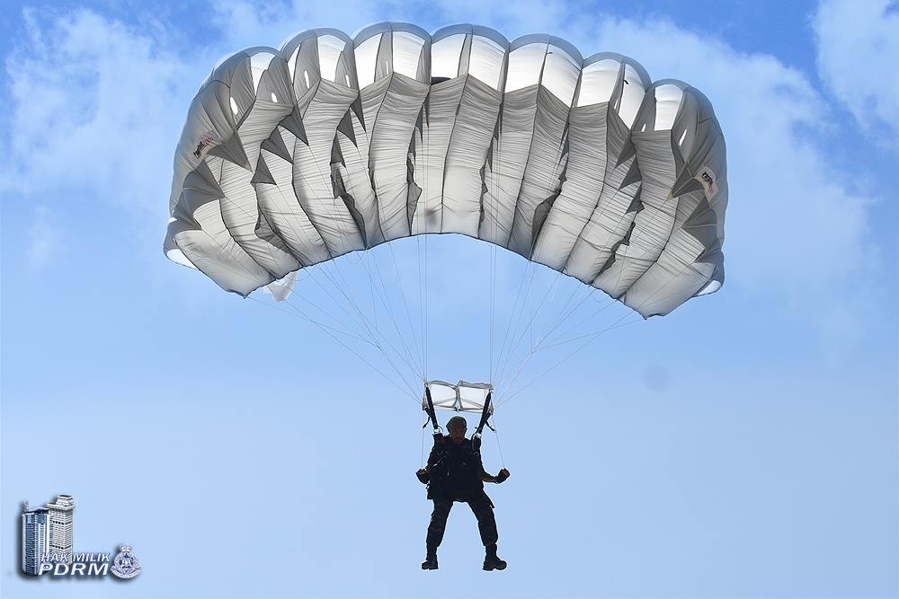 69 KOMANDO TERUS GEMILANG SEBAGAI PASUKAN ELIT PDRM