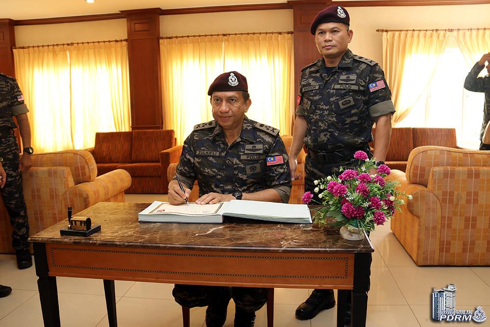 LAWATAN SULUNG PENGARAH KDN/KA KE UTK